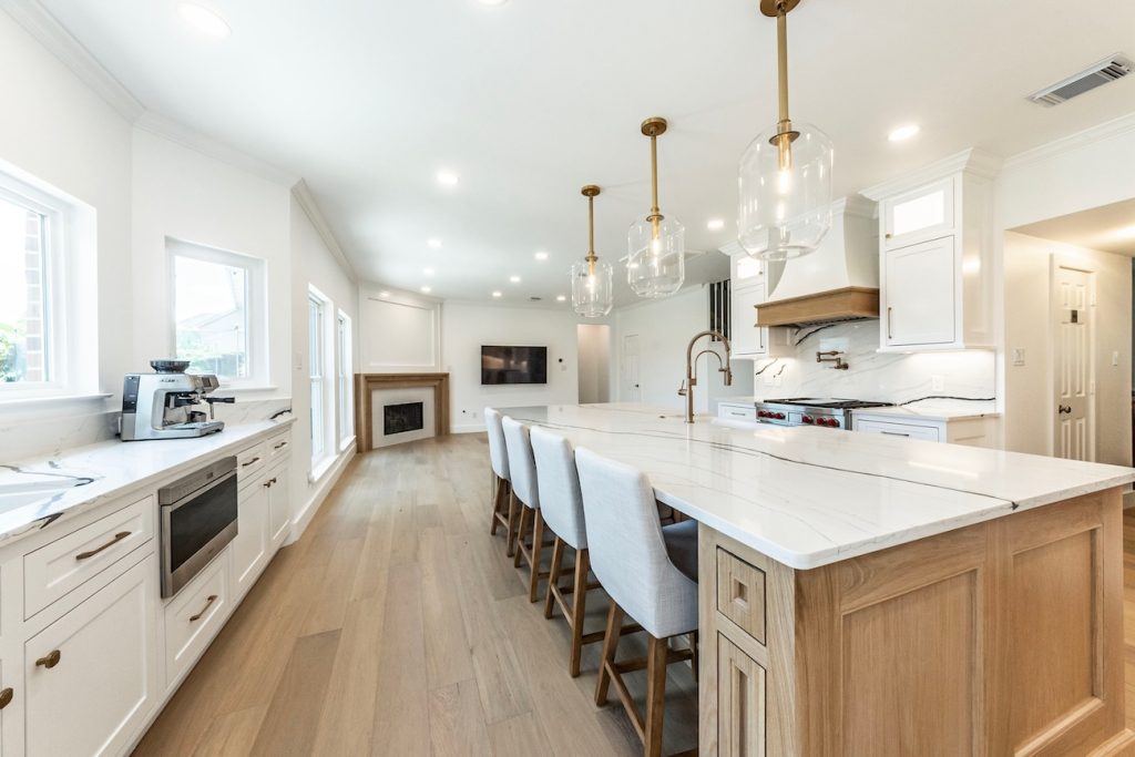 Why White Quartz Countertops Excel in Kitchen Design - Lucciare Blog